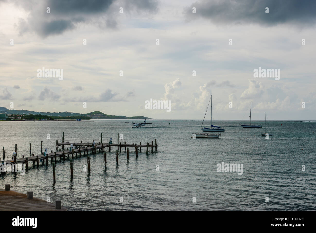 Ocean peer hi-res stock photography and images - Alamy