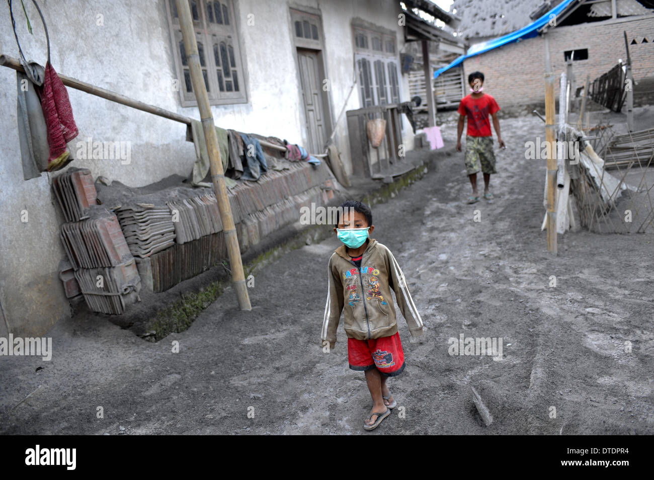 Volcano ash mask hi-res stock photography and images - Alamy