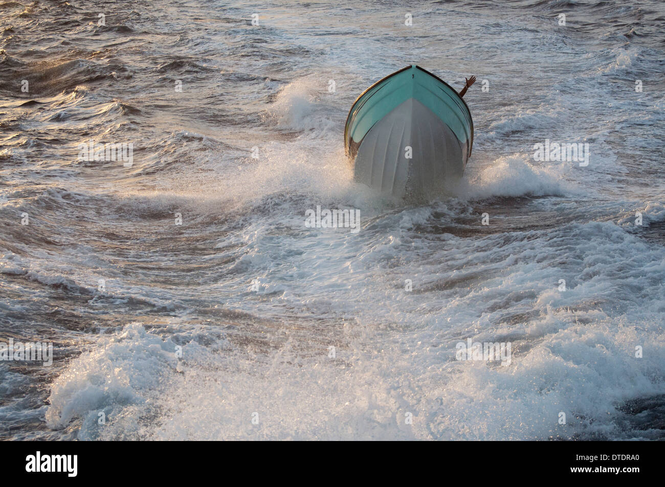 Ocean waves boat hi-res stock photography and images - Alamy