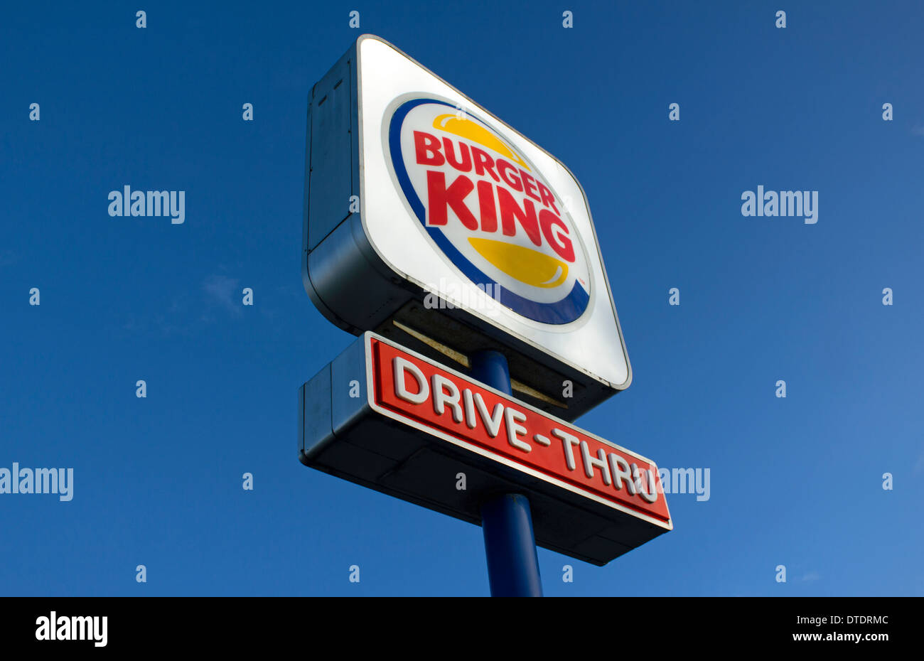 Burger king drive through restaurant hi-res stock photography and ...