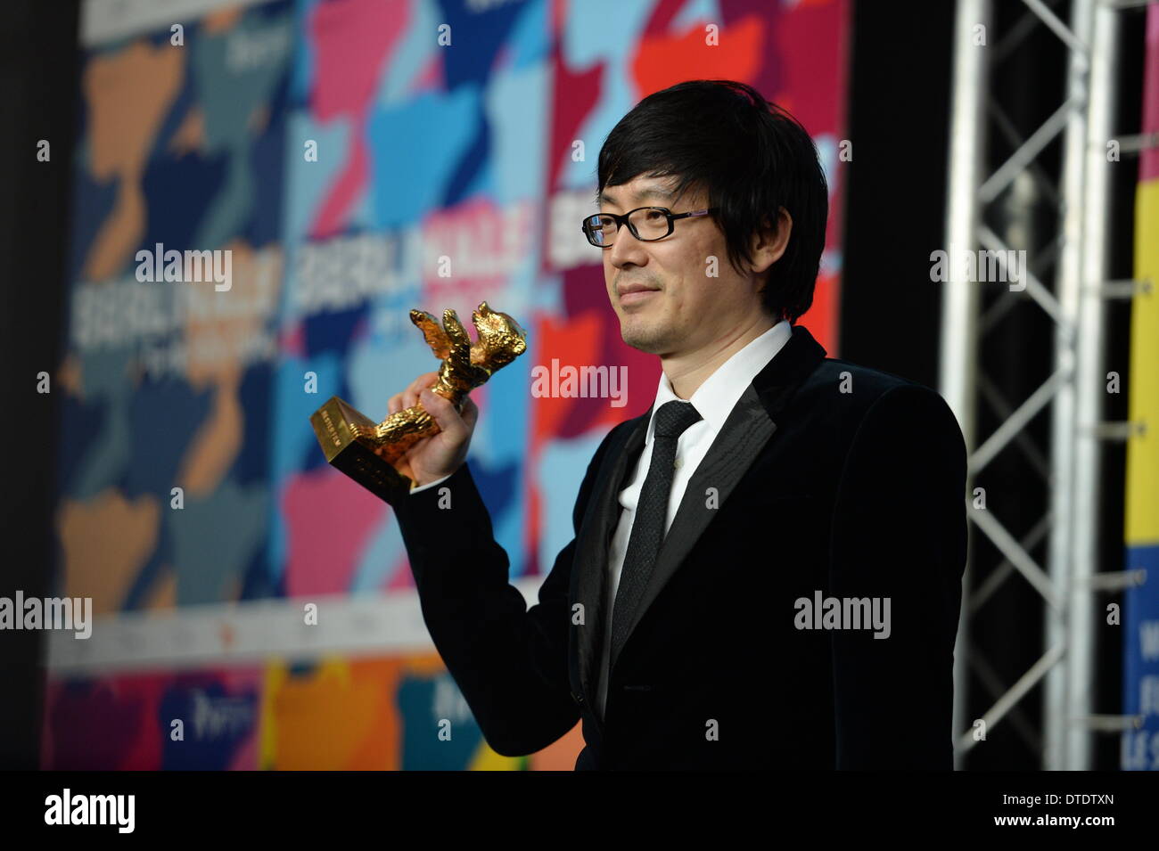 Press conference for 'bai ri yan huo' hi-res stock photography and ...