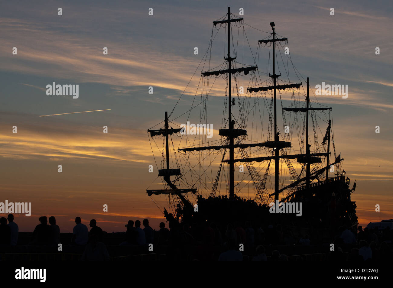 Ship on the sunset Stock Photo - Alamy