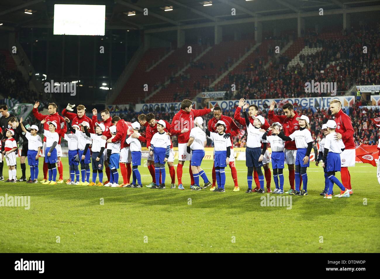 Mainz, Germany. 14th Feb, 2014. Mainz team group line-up Football ...