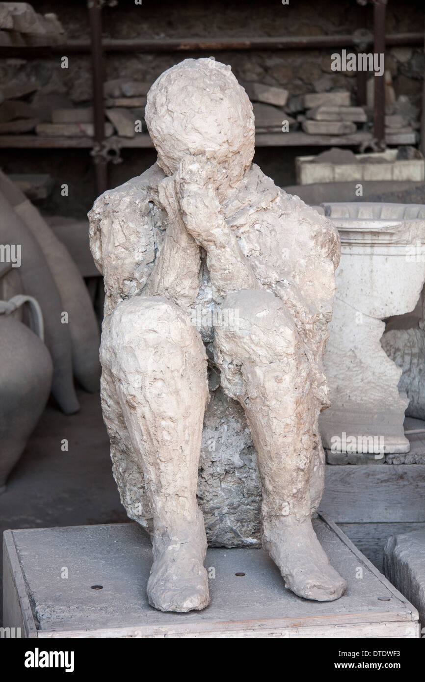 Man dead in pompeii hi-res stock photography and images - Alamy