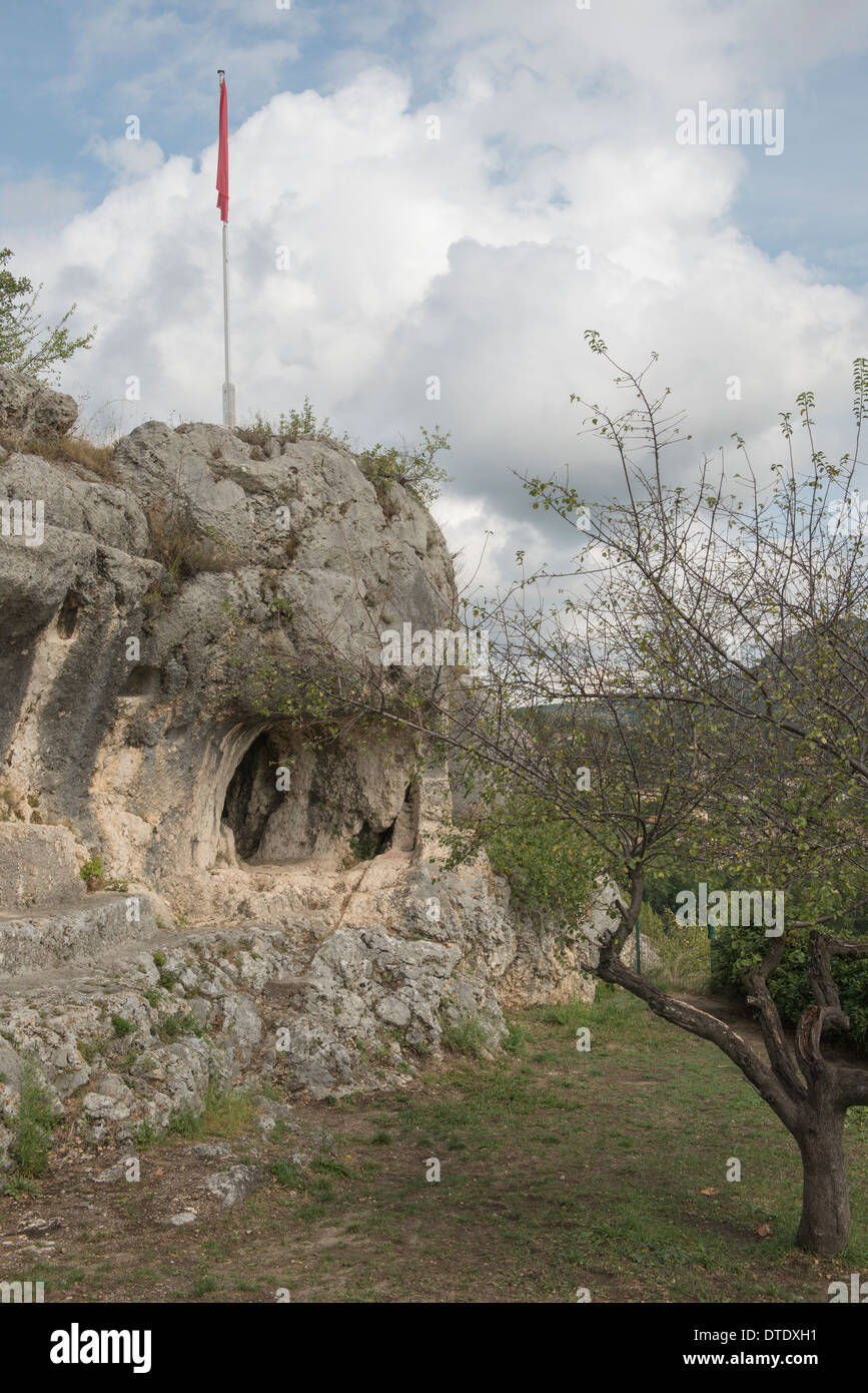 Autel hi-res stock photography and images - Alamy