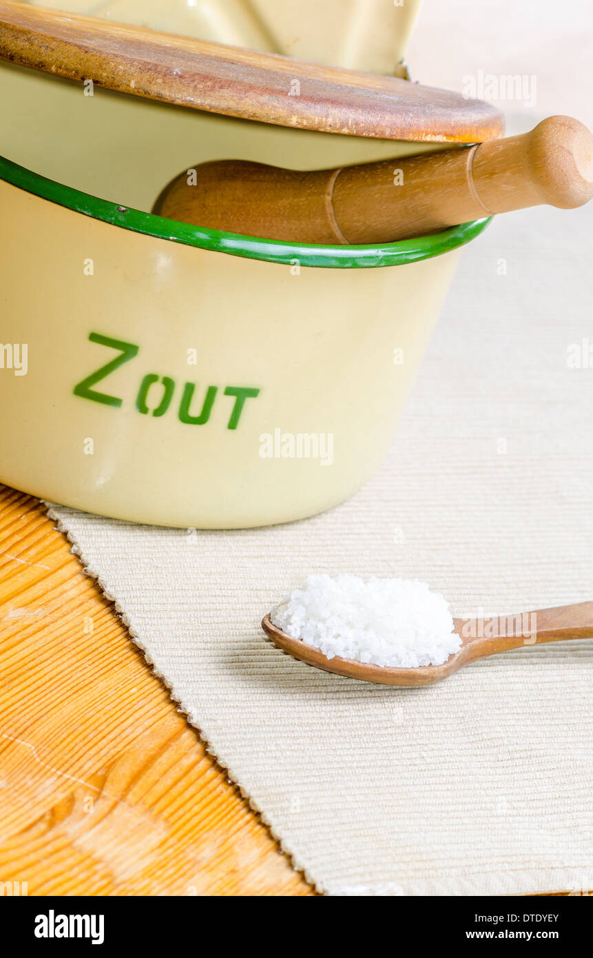 Sea salt pot hi-res stock photography and images - Alamy