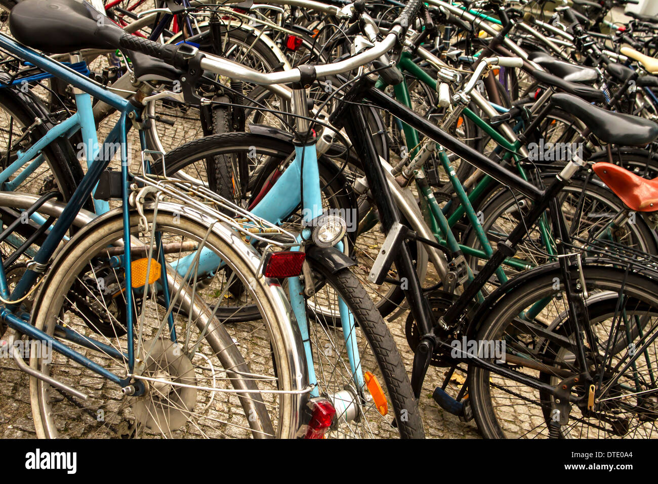 Many bicycles parked hi-res stock photography and images - Alamy