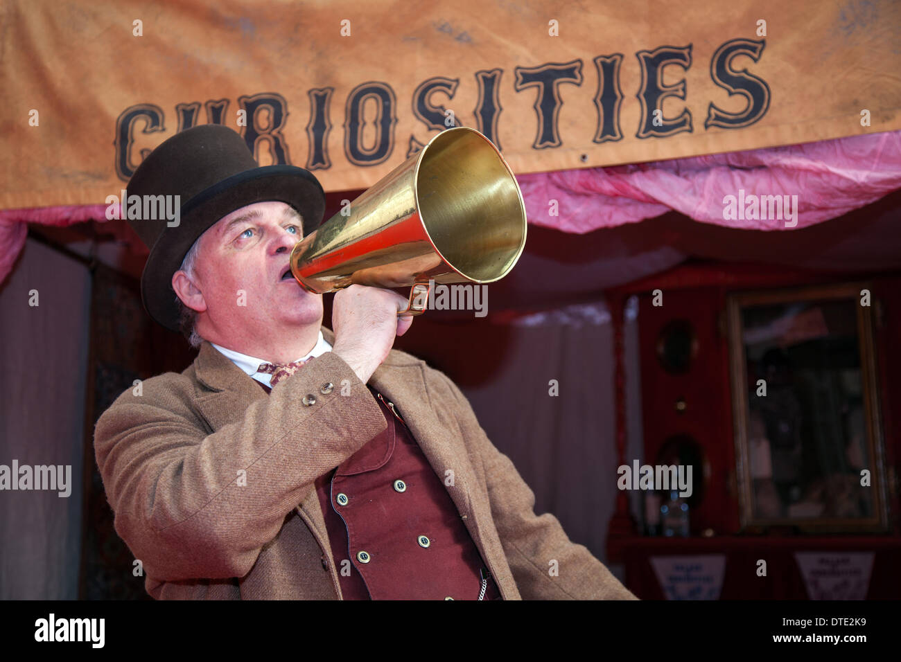 Victorian man top hat hi-res stock photography and images - Alamy