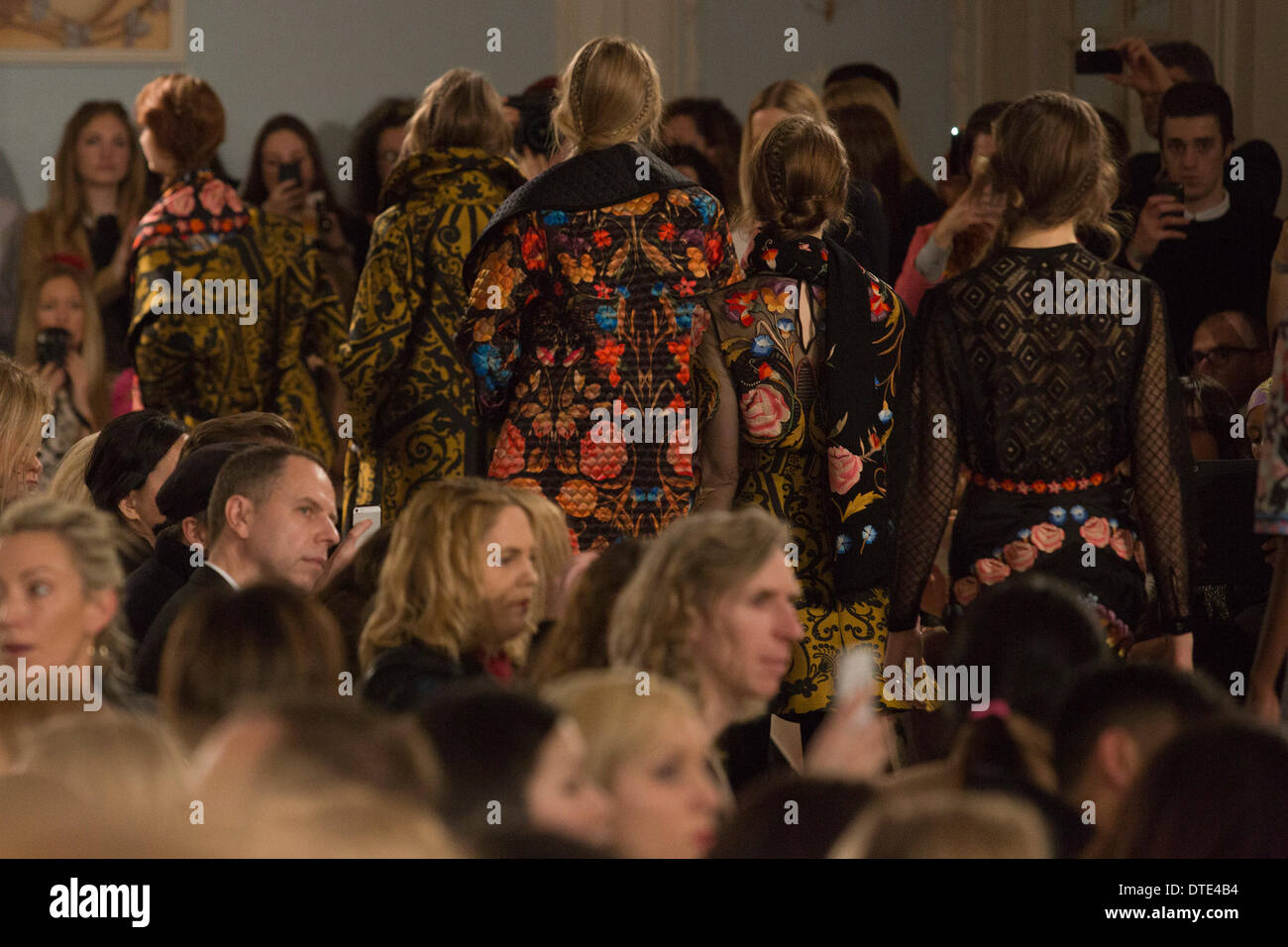 Temperley london catwalk show hi-res stock photography and images - Alamy
