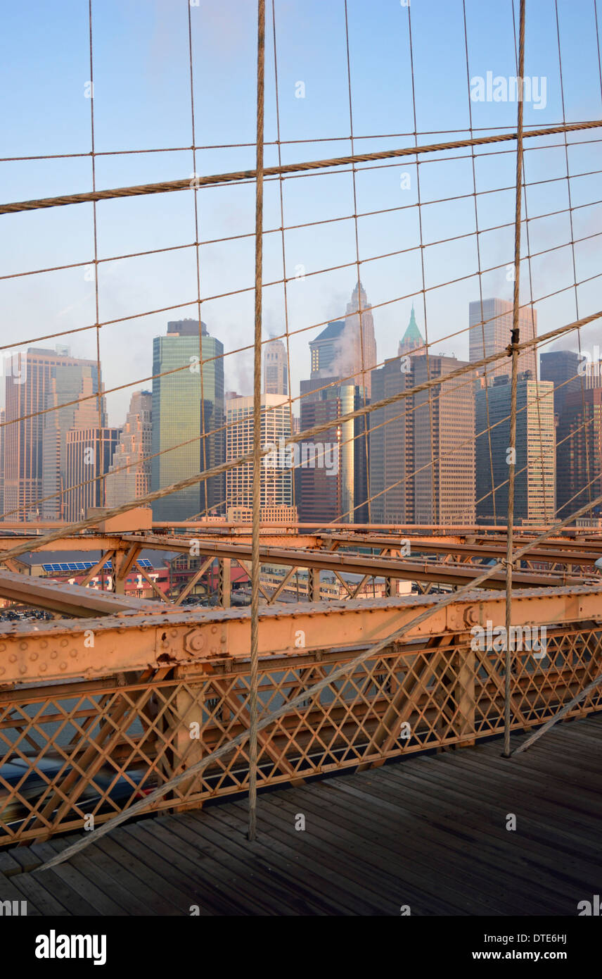 Brooklyn bridge way of the cross hi-res stock photography and images ...