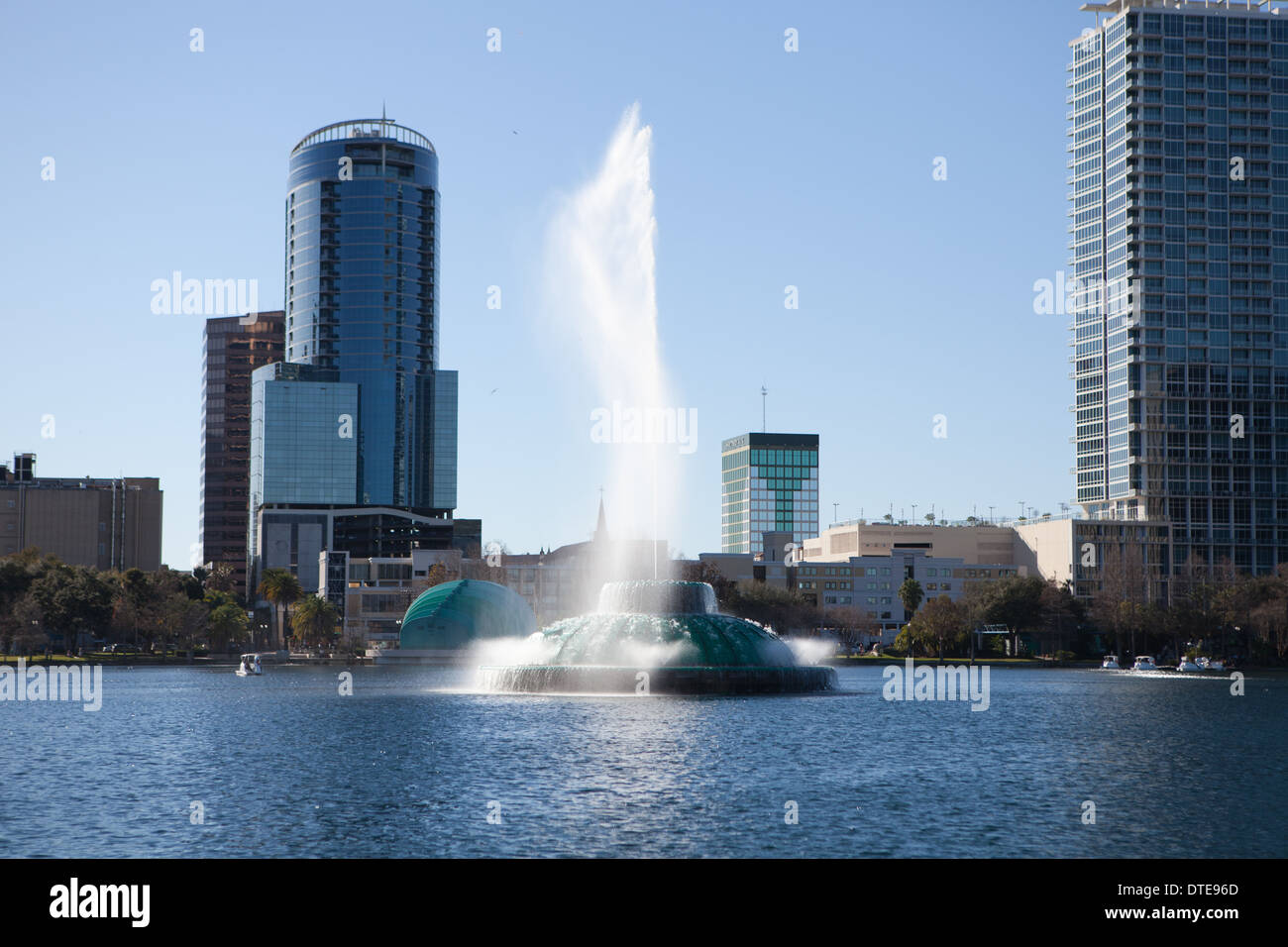 Linton E. Allen Memorial Fountain, aka, Centennial Fountain, Lake Eola ...