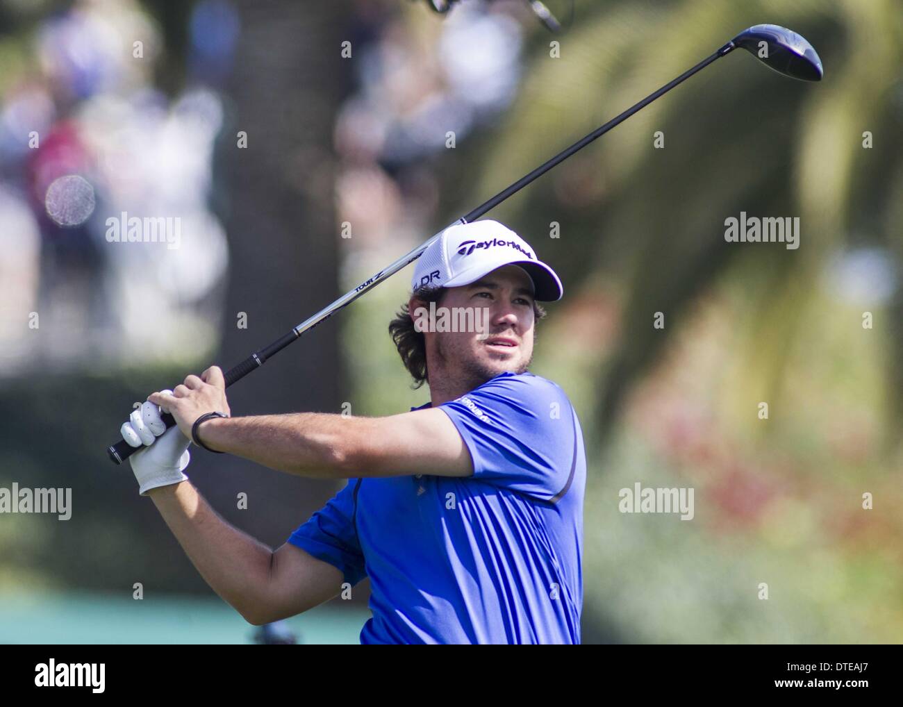 Los Angeles, California, USA. 16th Feb, 2014. Brian Harman looks at his ...
