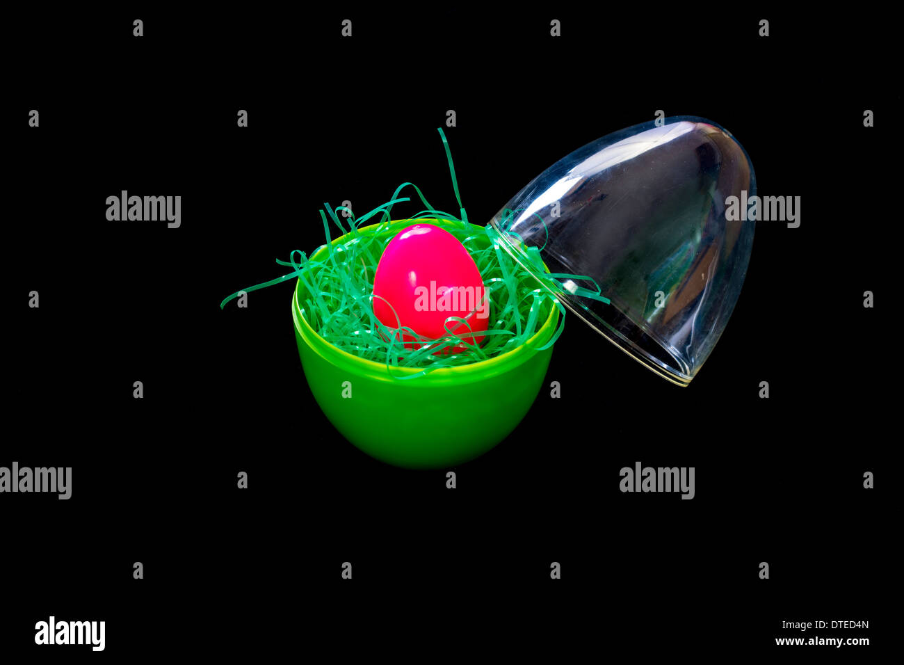 Plastic egg hi-res stock photography and images - Alamy