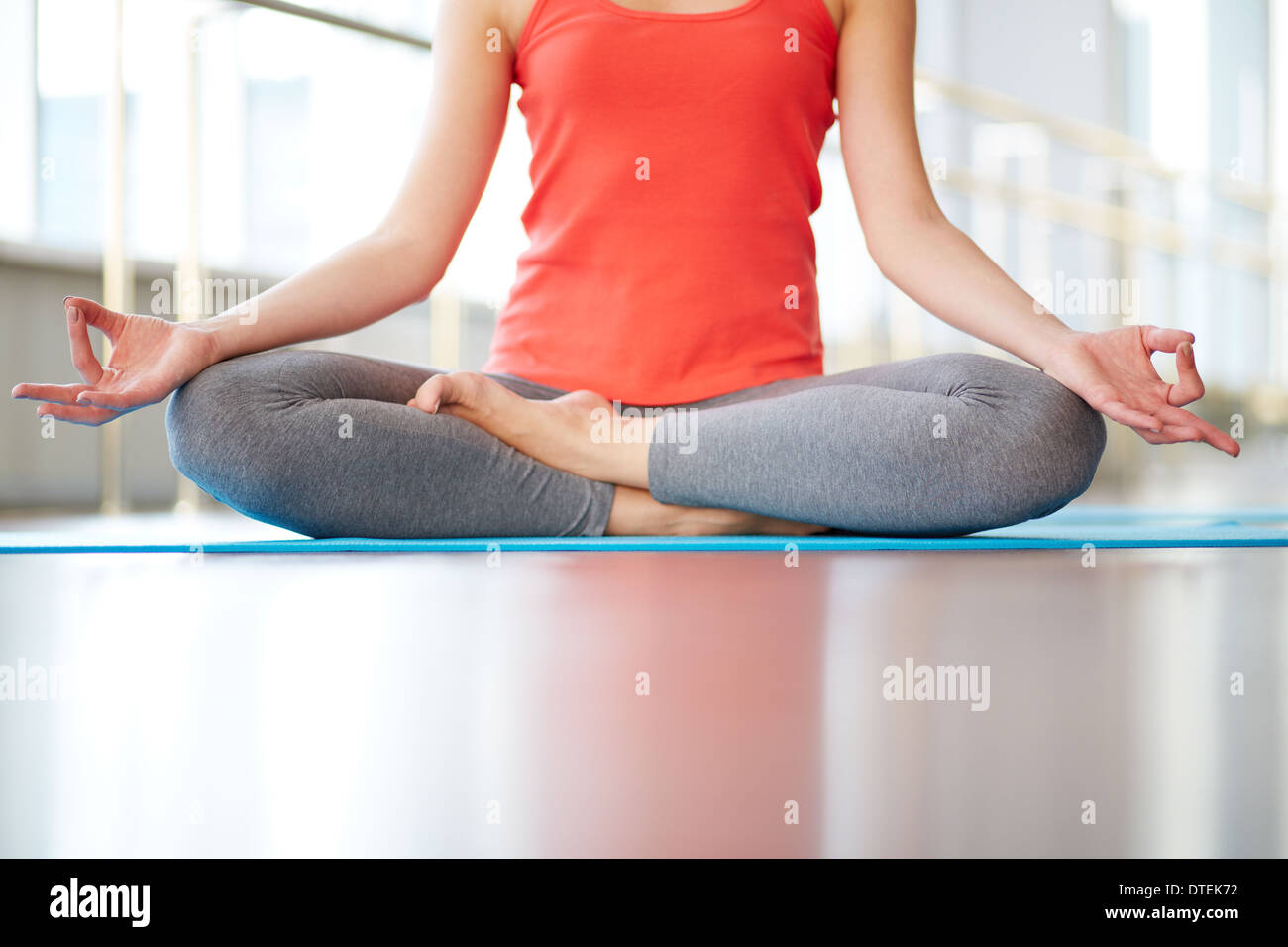 Female and sitting legs crossed closeup hi-res stock photography and ...