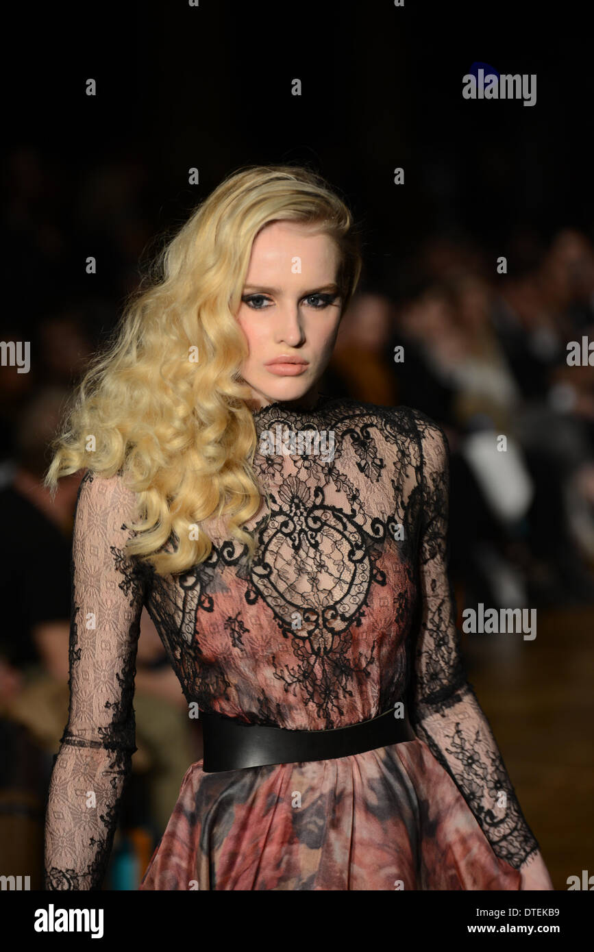 Wearing Aadnevik High Resolution Stock Photography and Images - Alamy