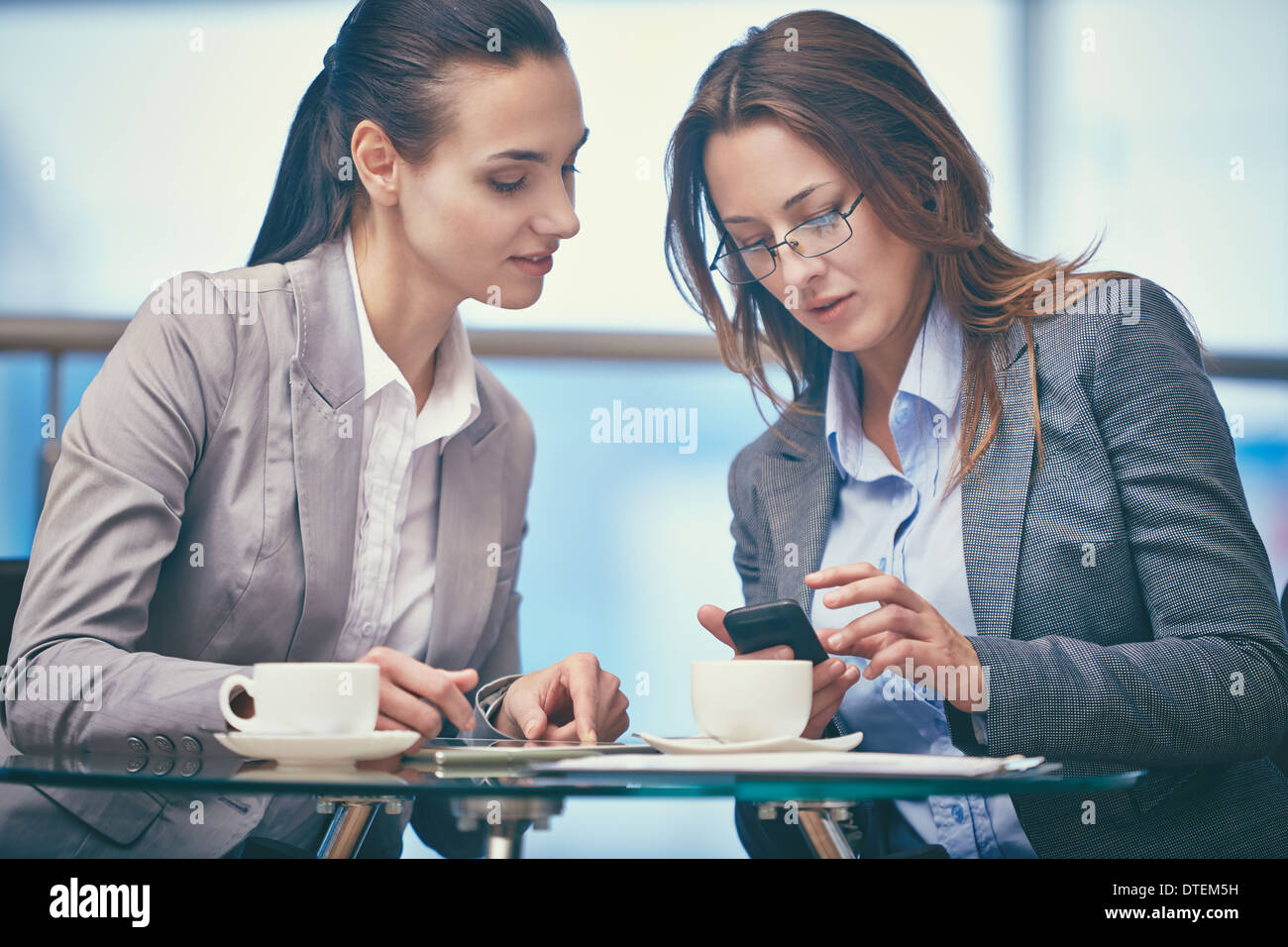 Using modern technologies hi-res stock photography and images - Alamy