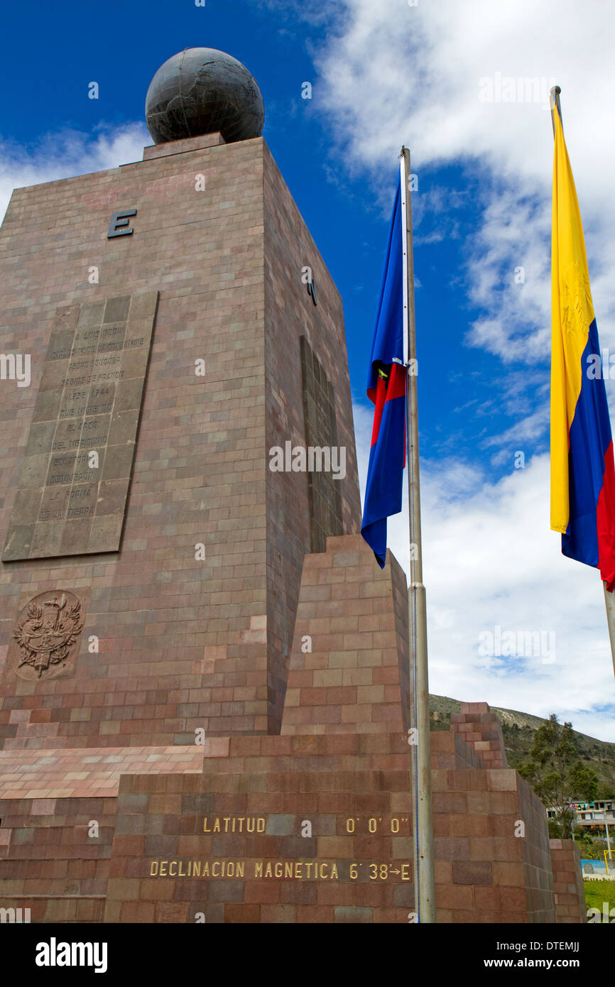 Equator monument hi-res stock photography and images - Alamy