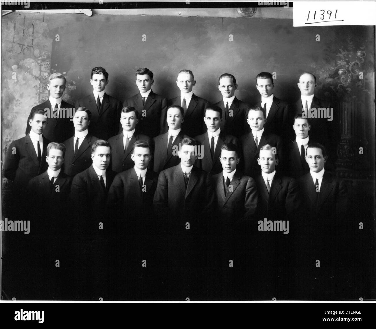 This 1912 photograph shows the Delta Upsilon fraternity chapter at ...