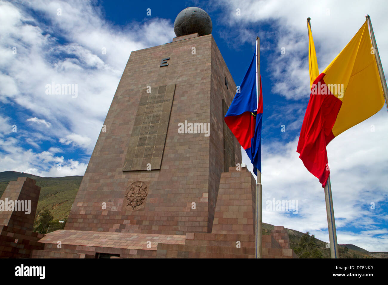 Equator monument hi-res stock photography and images - Alamy