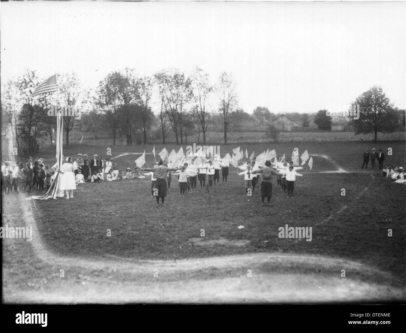 A 1913 photograph from the Oxford Public School May Day celebration ...