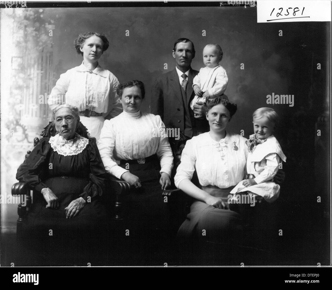 Vintage Photo Family Portrait, DIGITAL DOWNLOAD, 1800s, 47% OFF