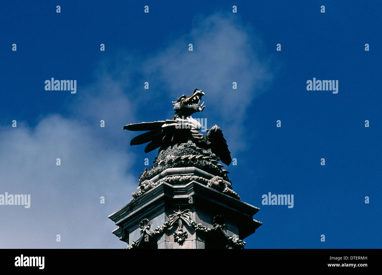 the Dragon on top of City Hall Cardiff Stock Photo - Alamy