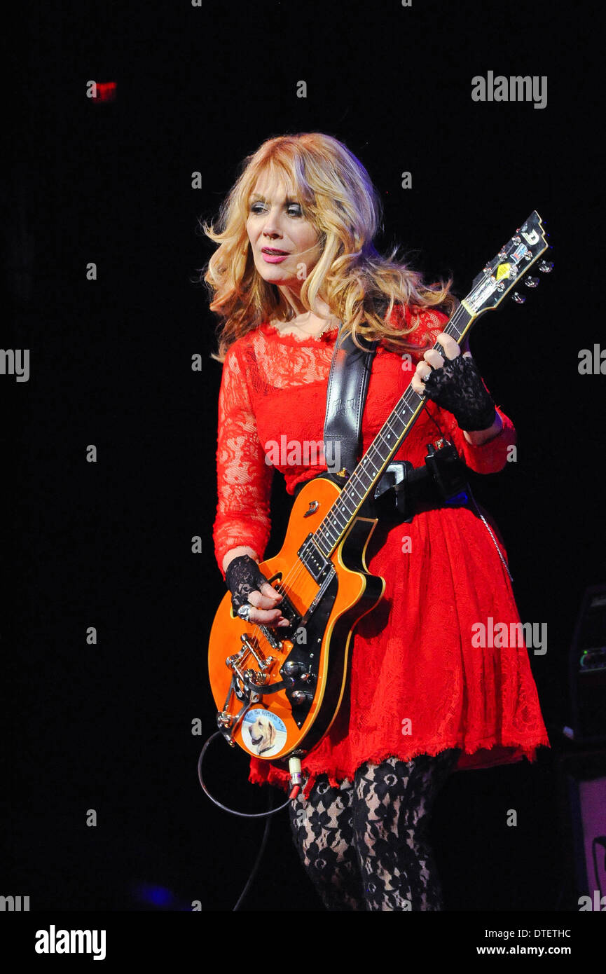 Nancy wilson hi-res stock photography and images - Alamy
