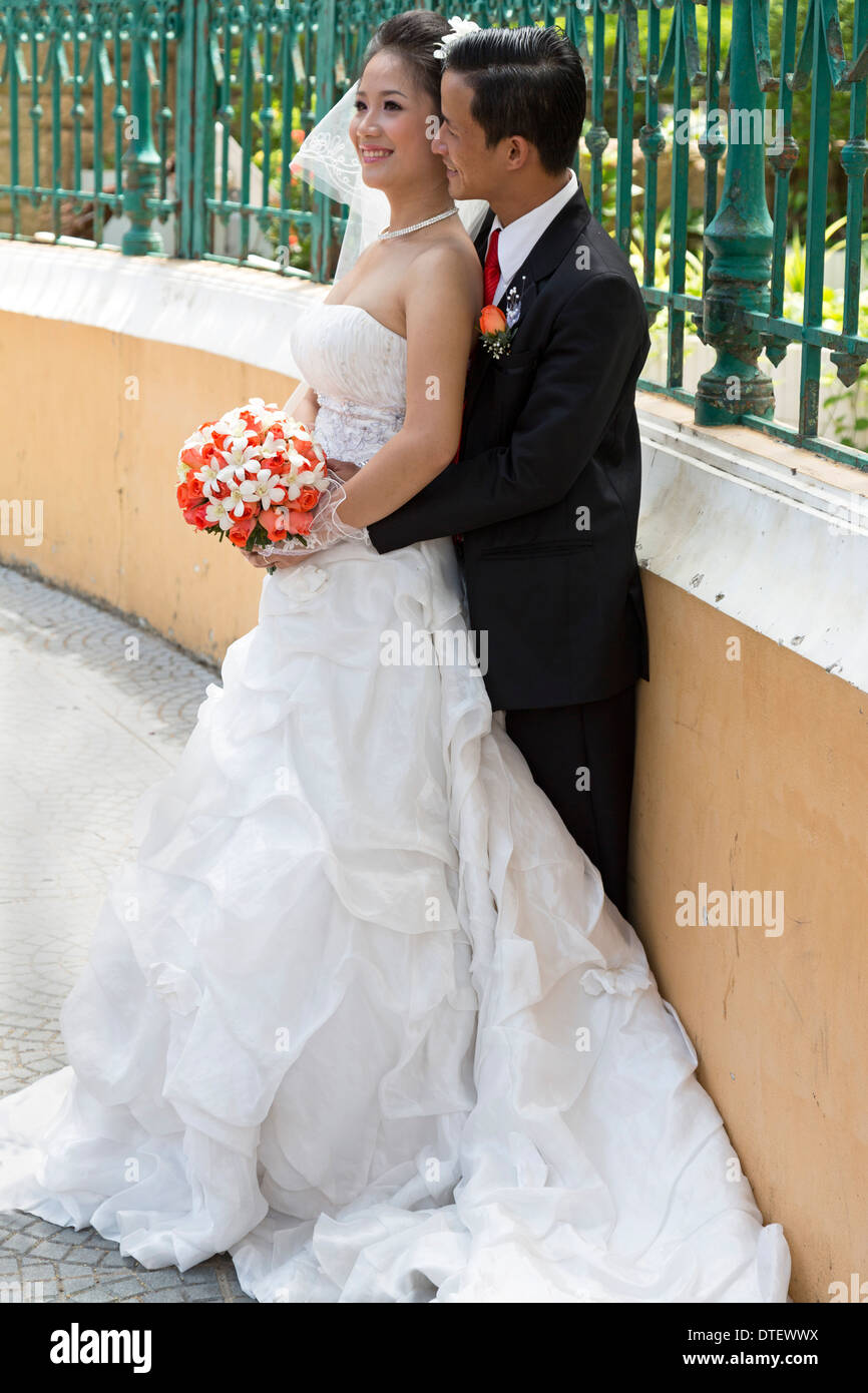 Vietnamese couple posing for wedding photos, Saigon, Vietnam Stock ...