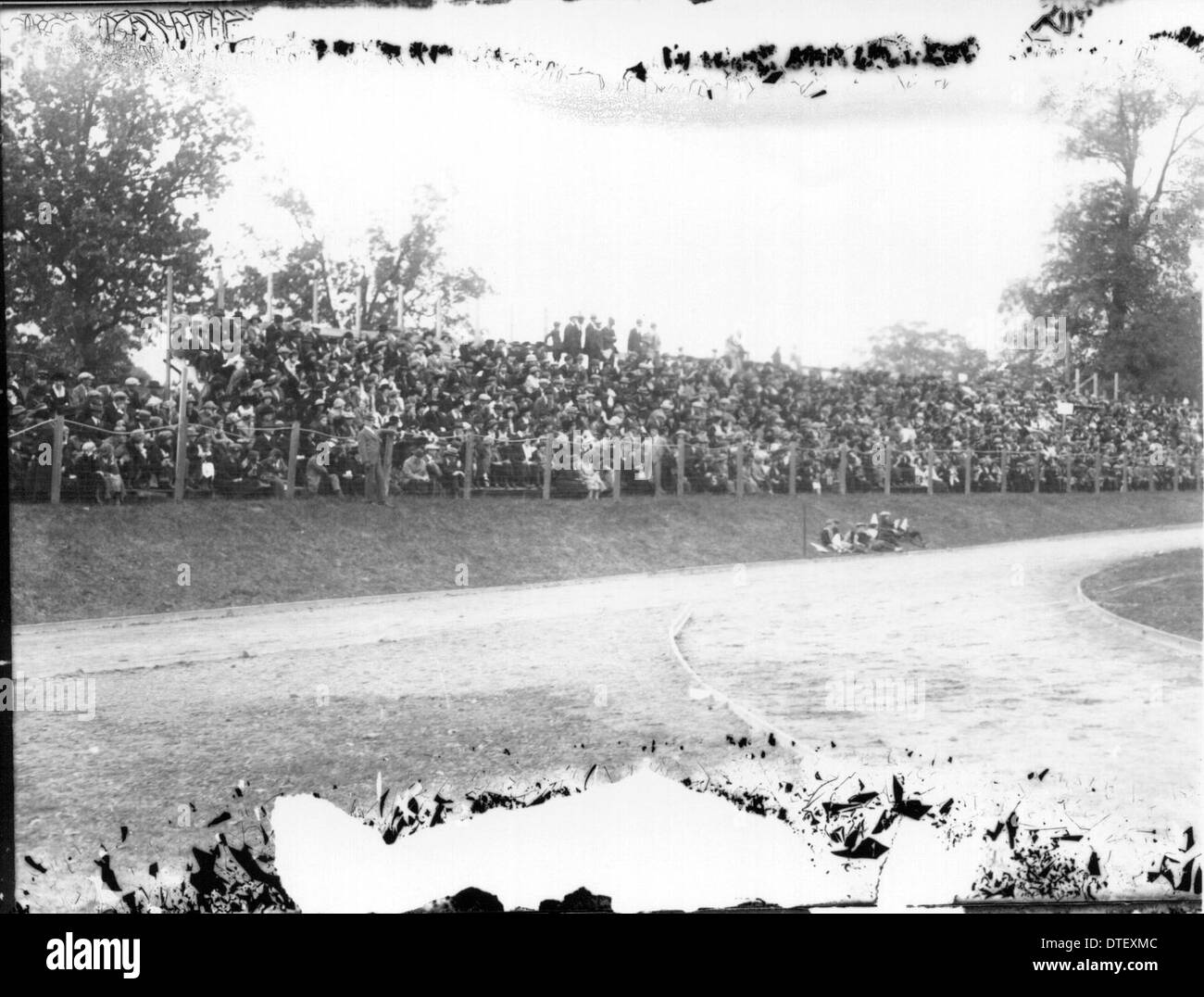 This photograph from the 1922 Miami University football game shows a ...