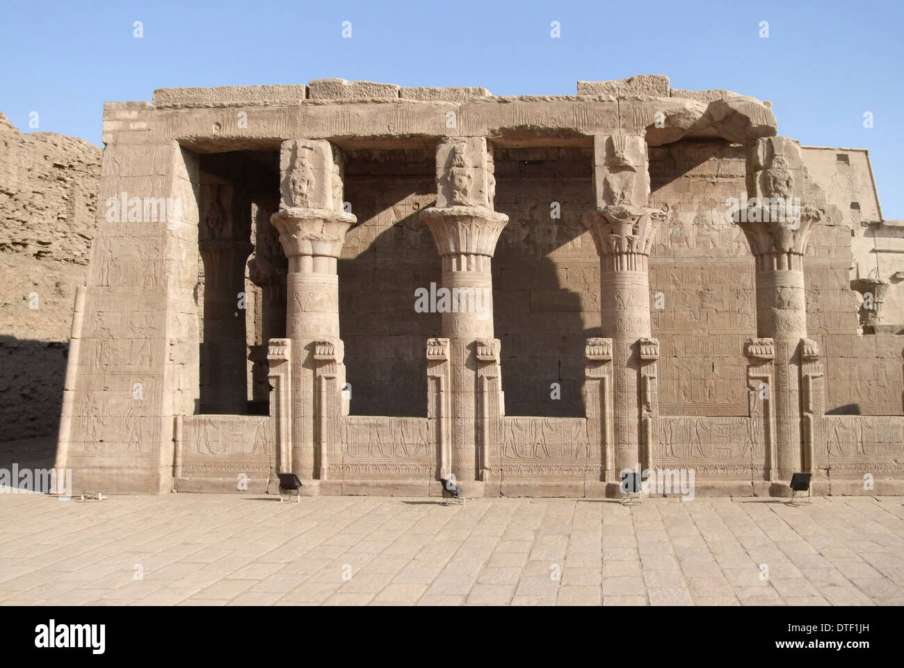 Horus tomb hi-res stock photography and images - Alamy
