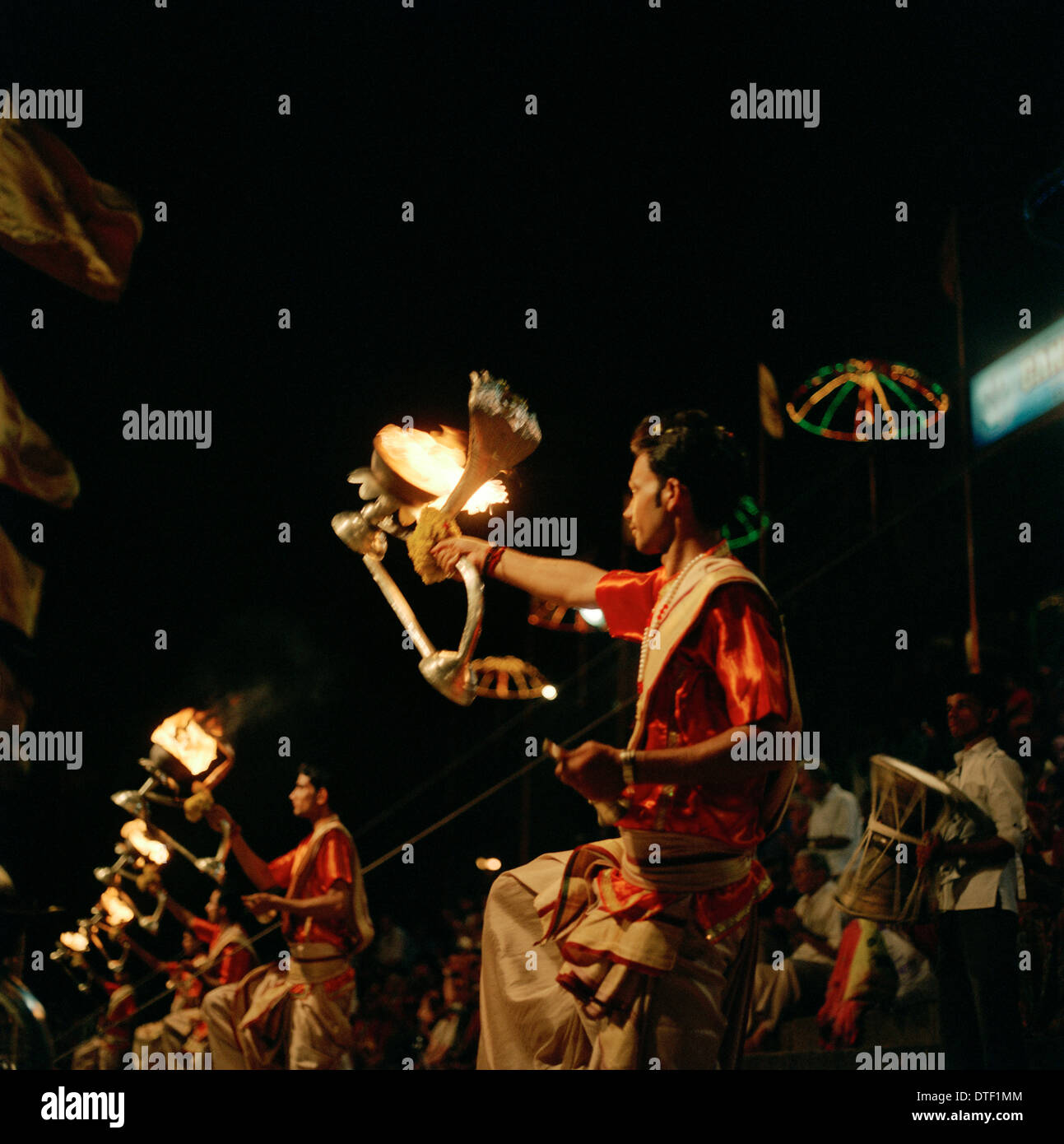 Ganga Aarti Hindu Puja at Dashashwamedh Ghat River Ganges in Varanasi ...