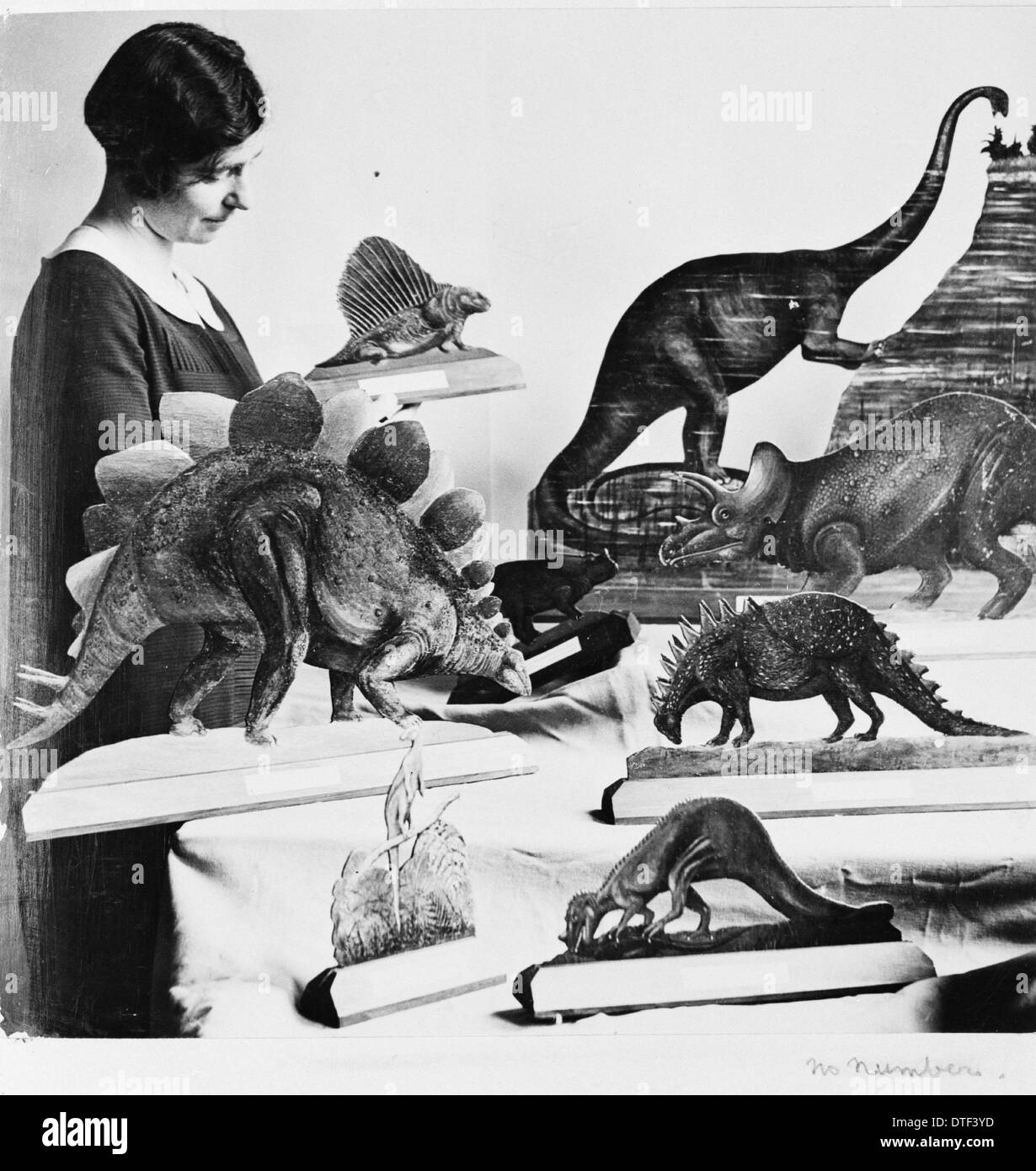 Europe woman Black and White Stock Photos & Images - Alamy