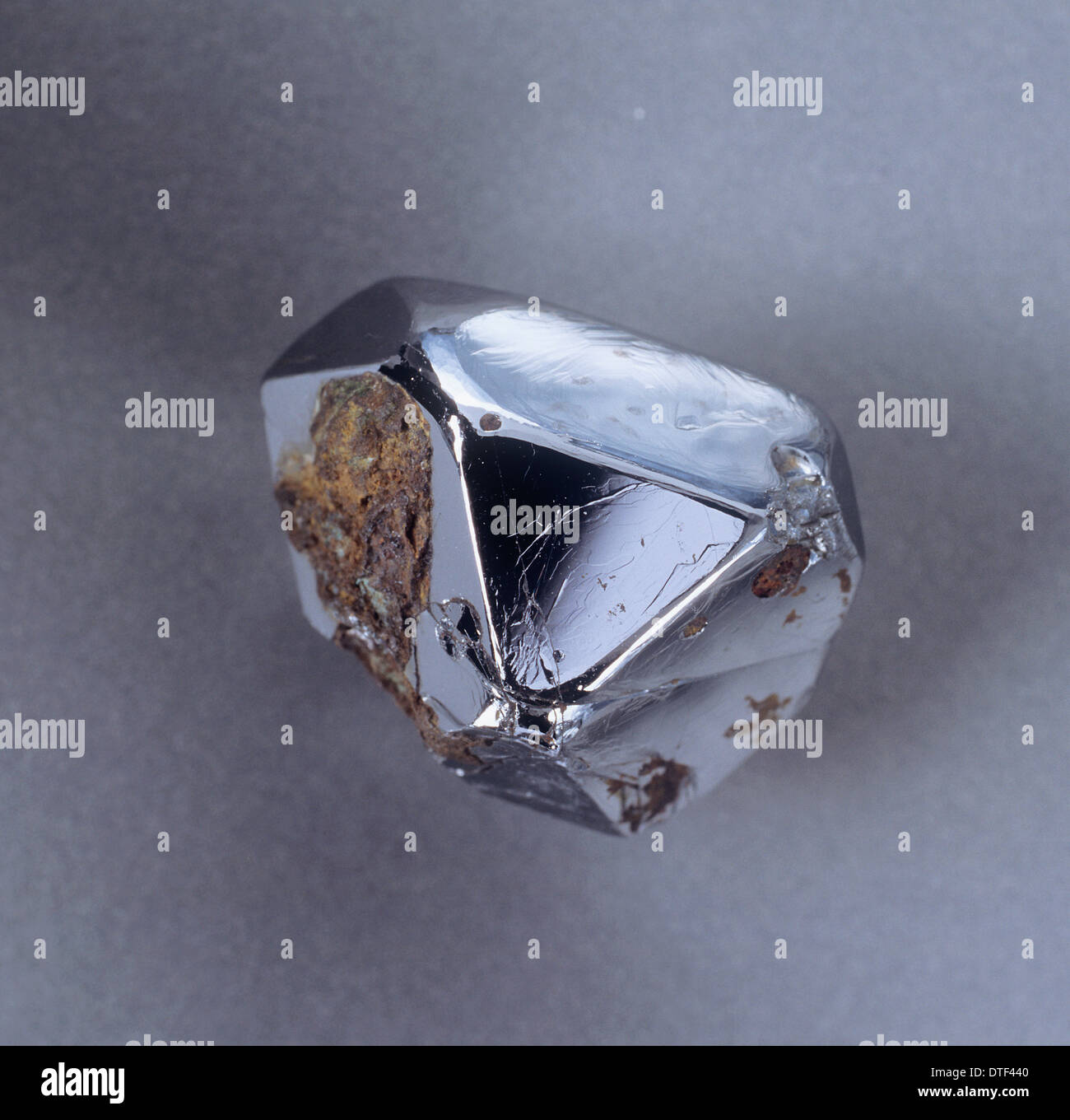 Sperrylite hi-res stock photography and images - Alamy