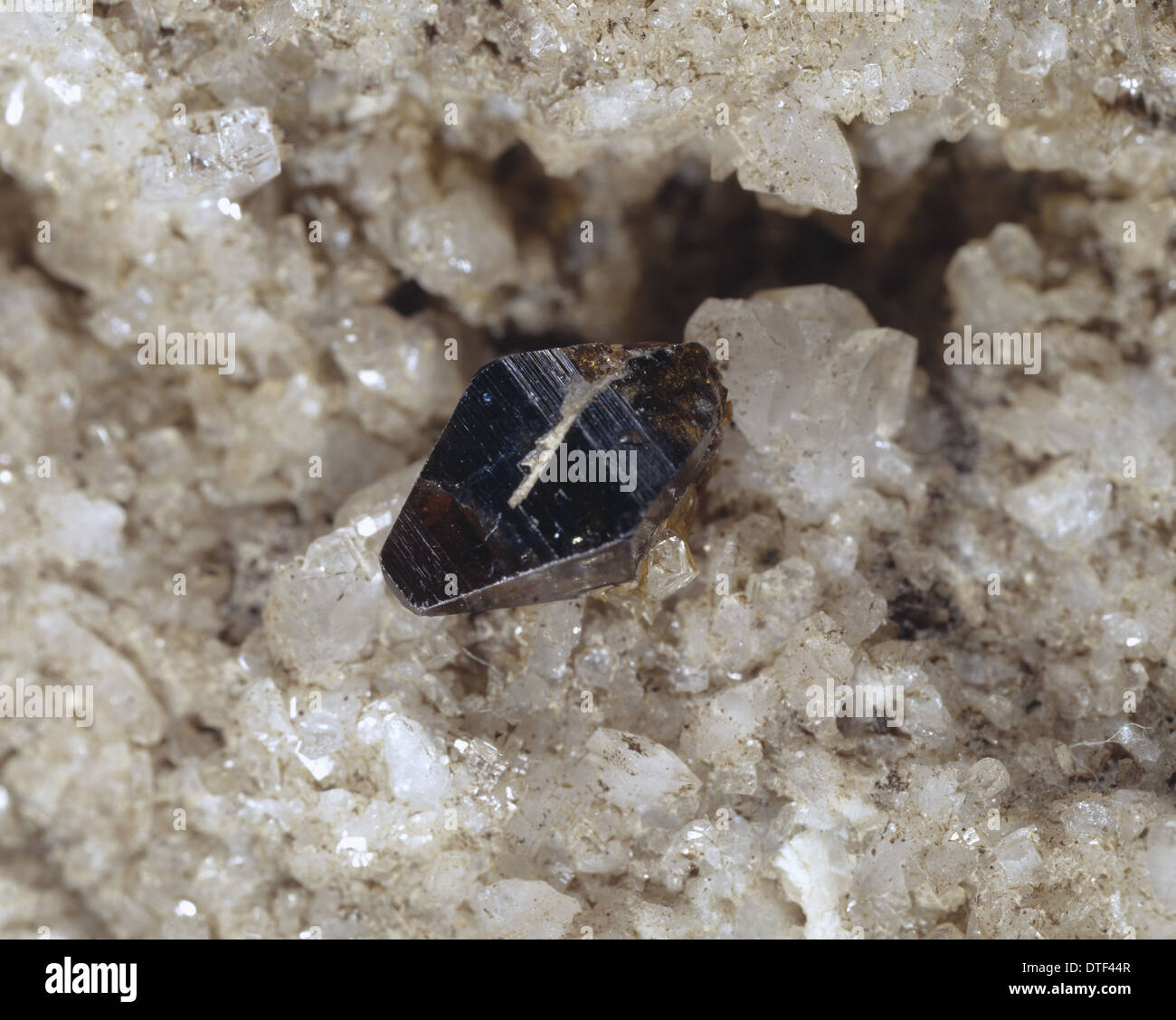 Tetragonal hi-res stock photography and images - Alamy