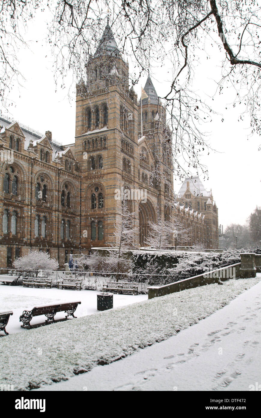 The waterhouse building hi-res stock photography and images - Alamy