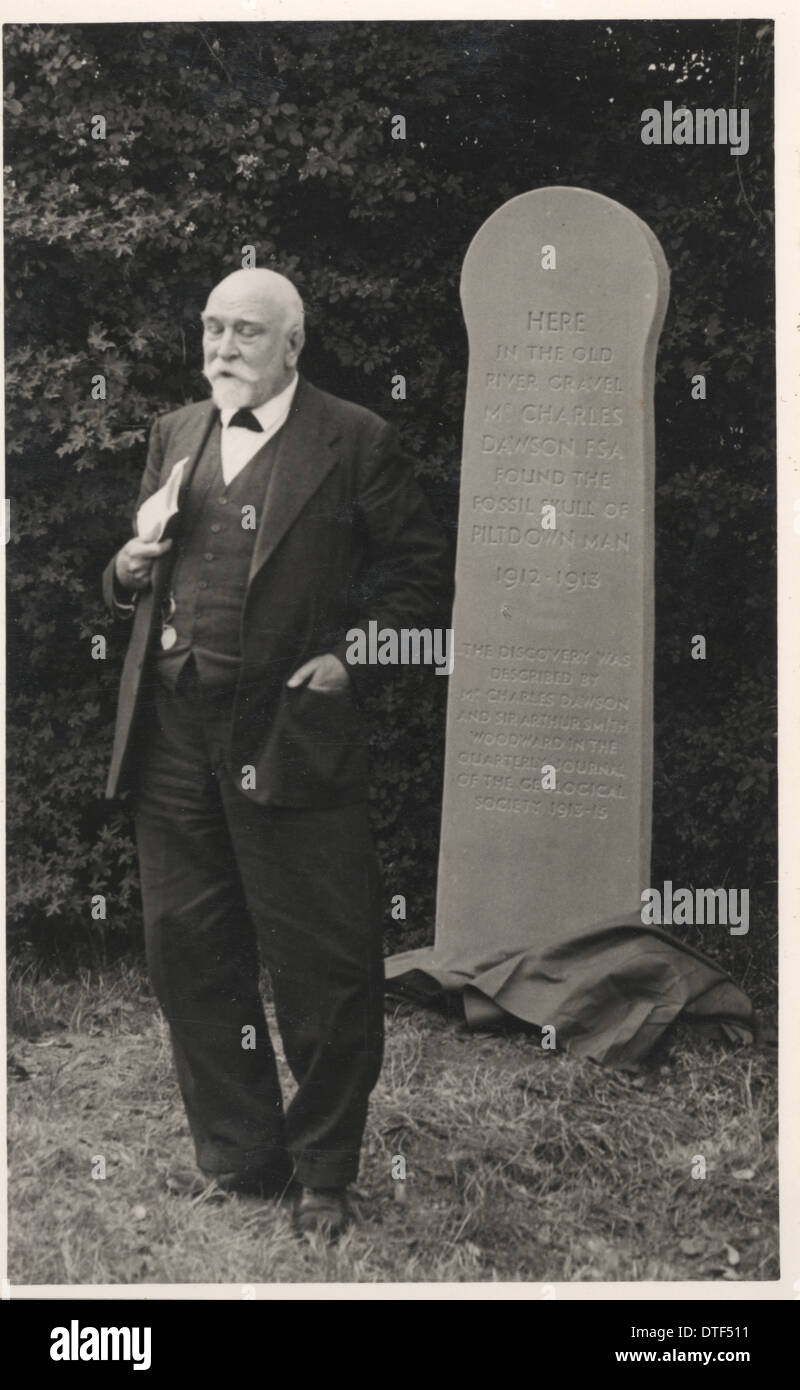 Discovery of piltdown man hi-res stock photography and images - Alamy