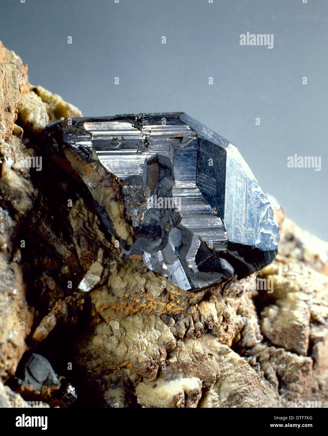Stephanite hi-res stock photography and images - Alamy