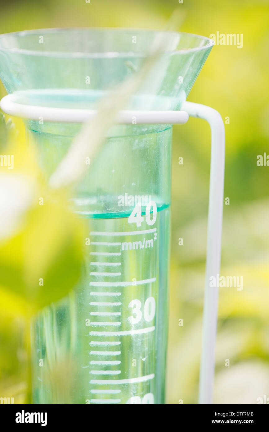 Natural Syphon Type Rain Gauge
