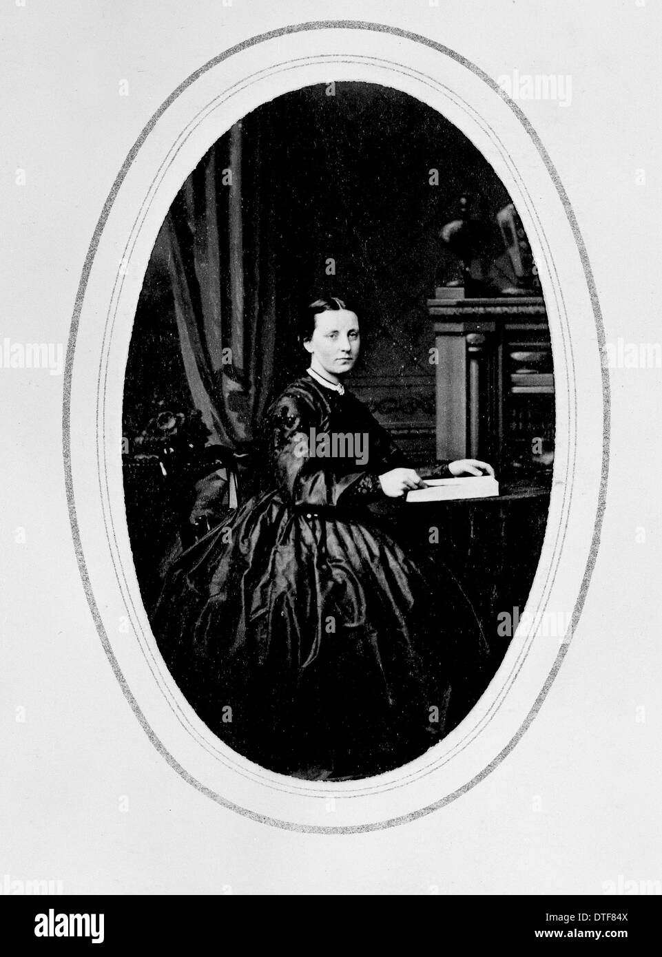 Miss hi-res stock photography and images - Alamy