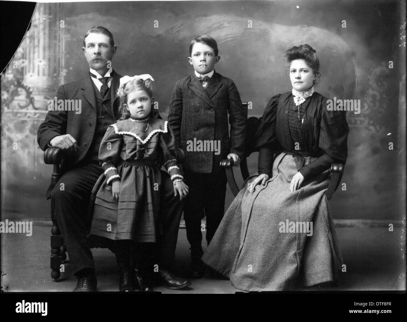 Falk family hi-res stock photography and images - Alamy
