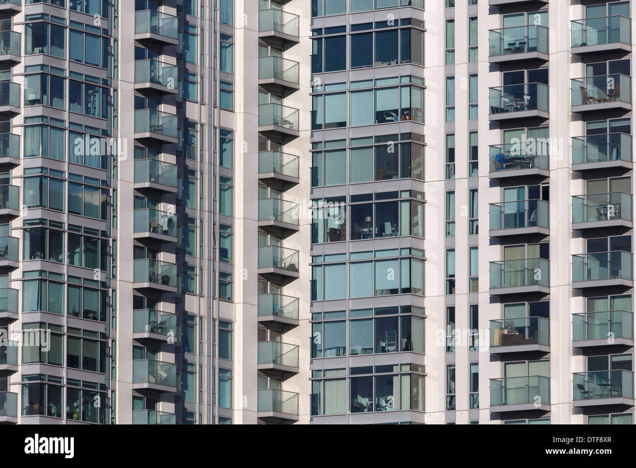 flats apartments canary wharf london england uk Stock Photo - Alamy