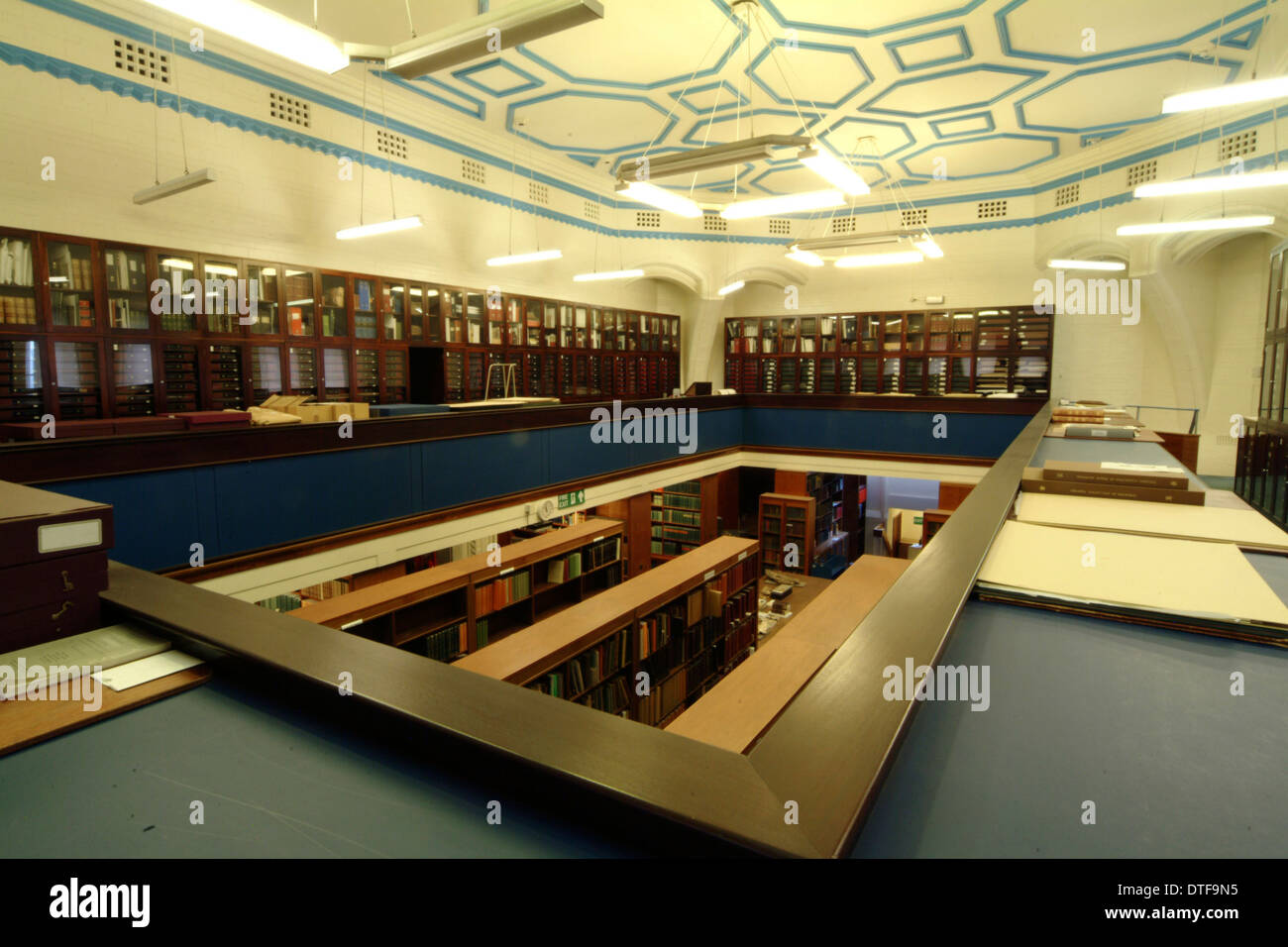 Special collections department hi-res stock photography and images - Alamy