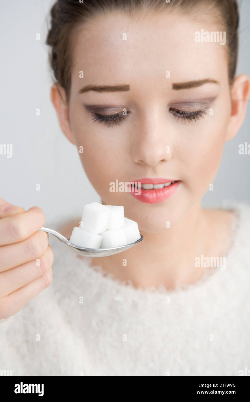 Sugar cubes eat hi-res stock photography and images - Alamy