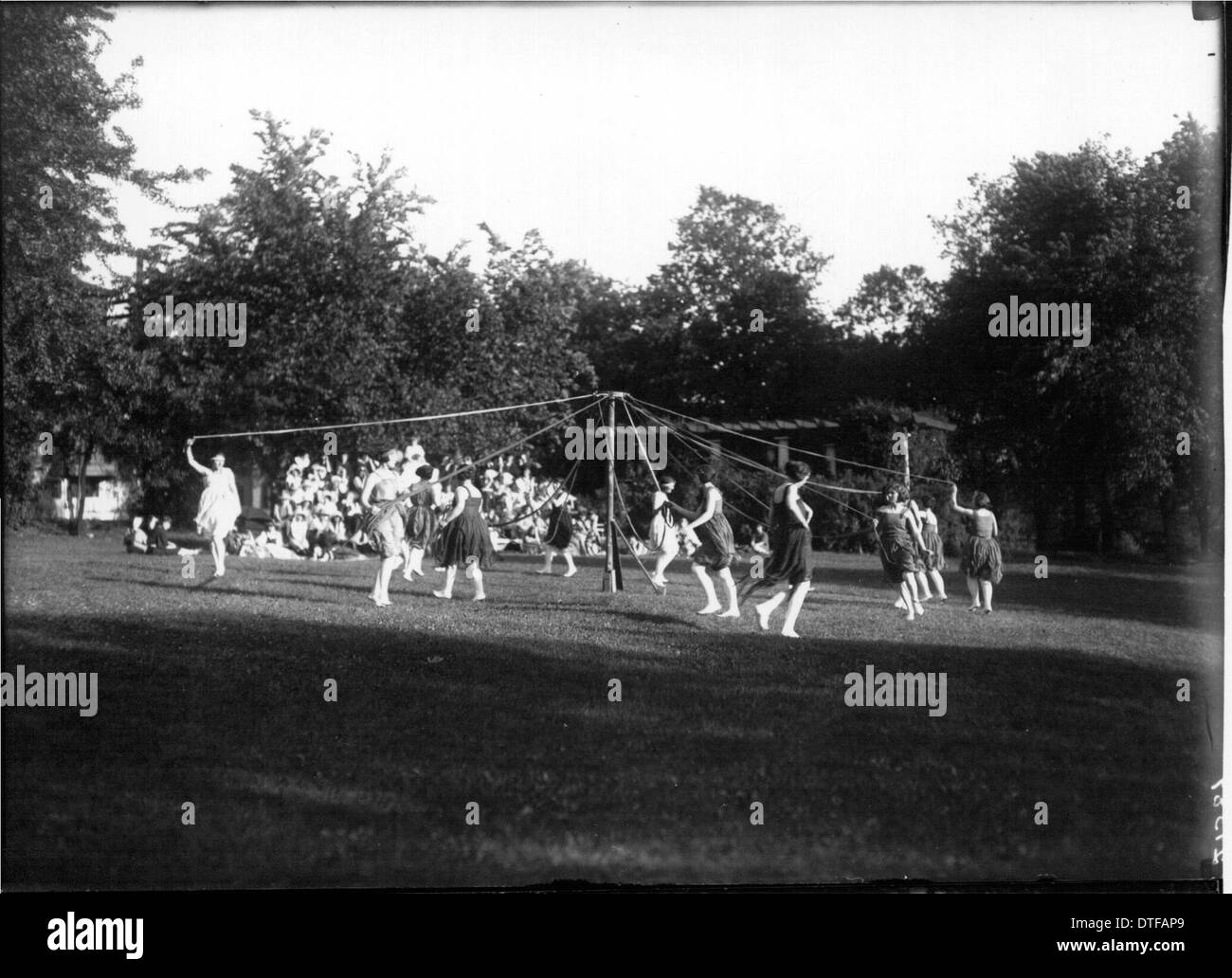 May pole dance hi-res stock photography and images - Alamy