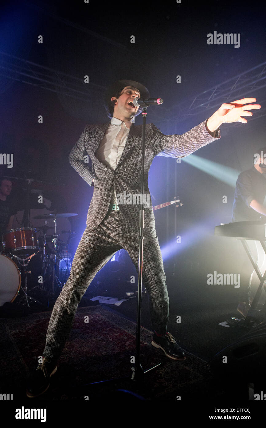 Maximo park concert hi-res stock photography and images - Alamy