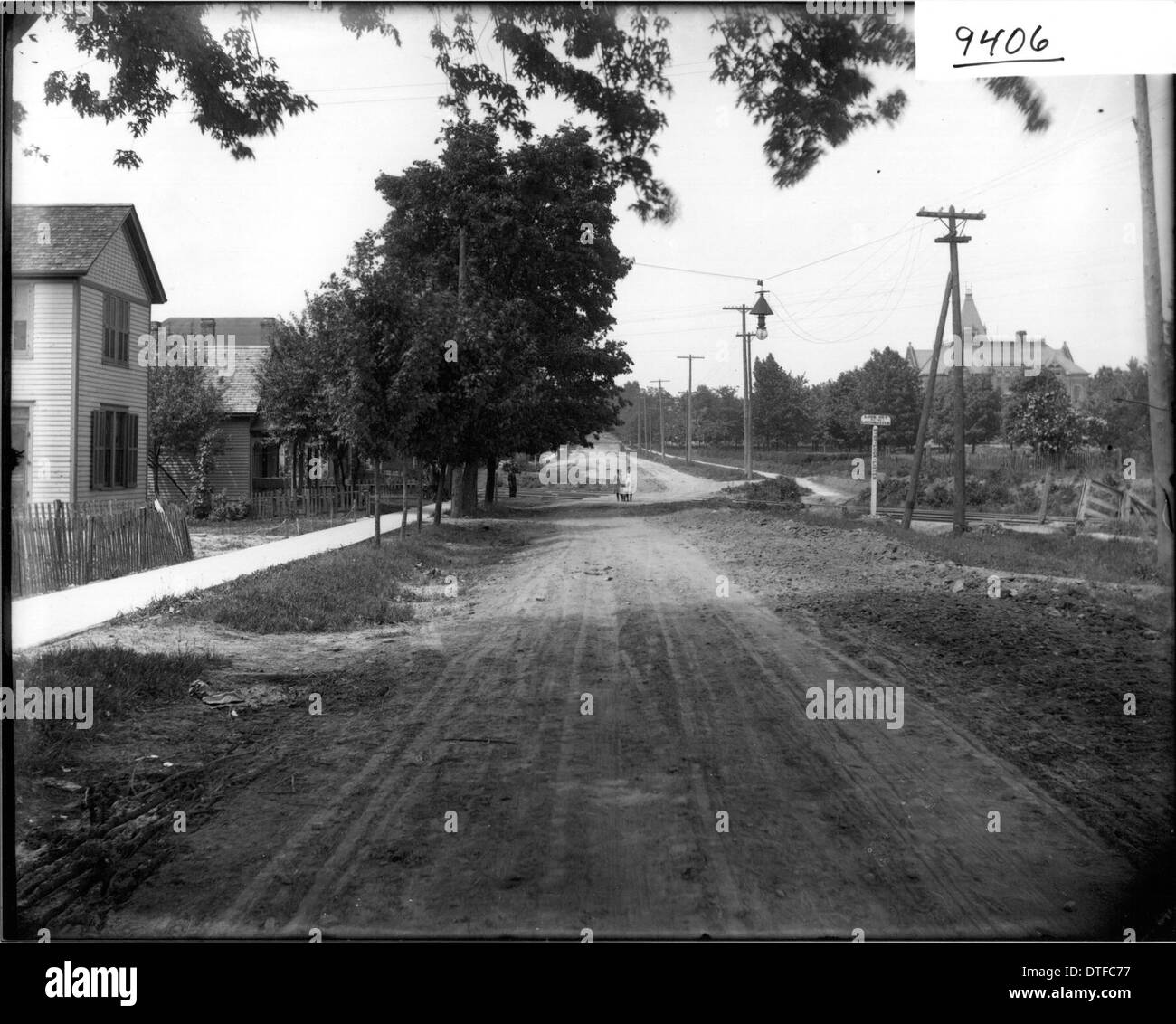 Dirt road view in Black and White Stock Photos & Images - Alamy