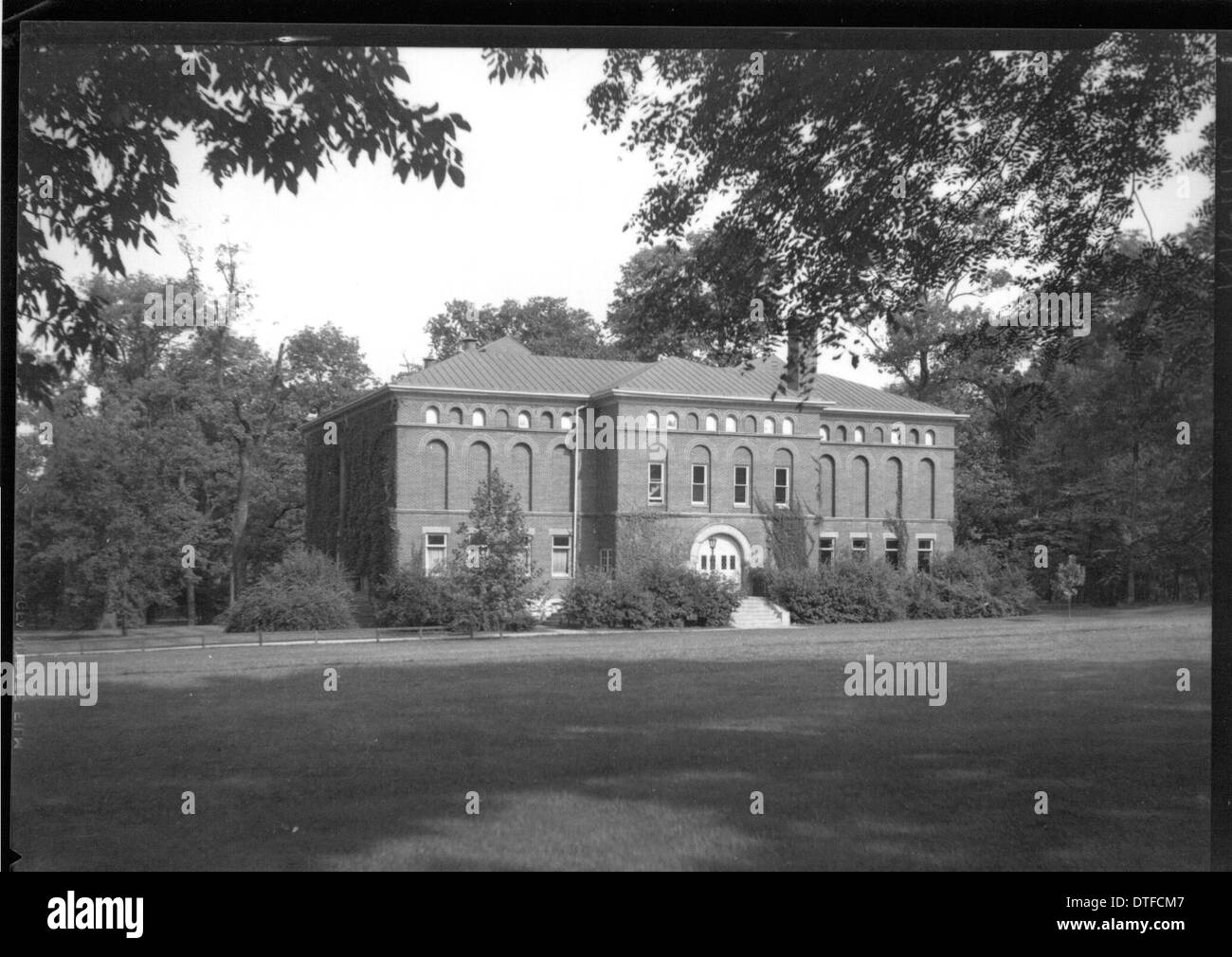 N n gymnasium hi-res stock photography and images - Alamy