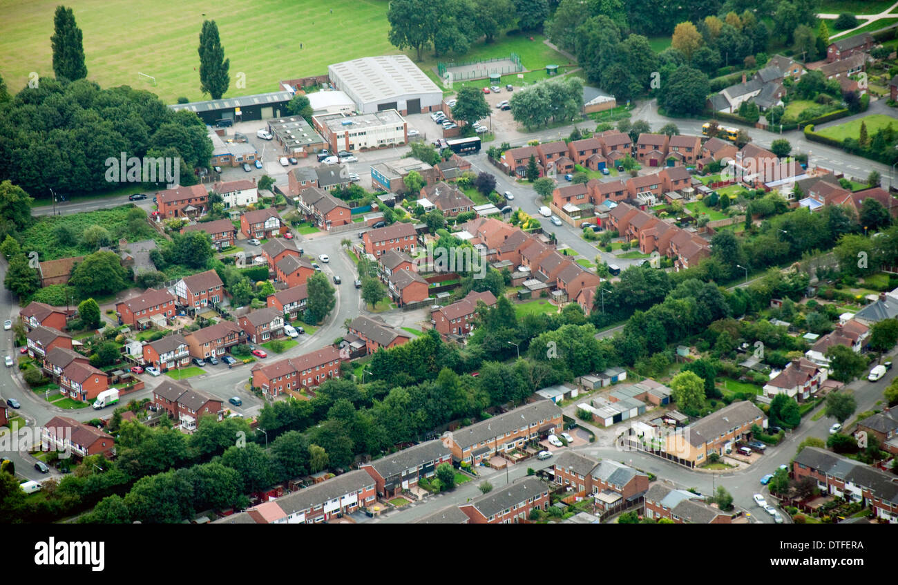 Helicopter above buildings hi-res stock photography and images - Alamy