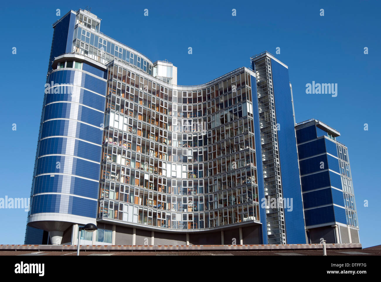 falcon wharf apartment block at battersea reach, beside the river ...