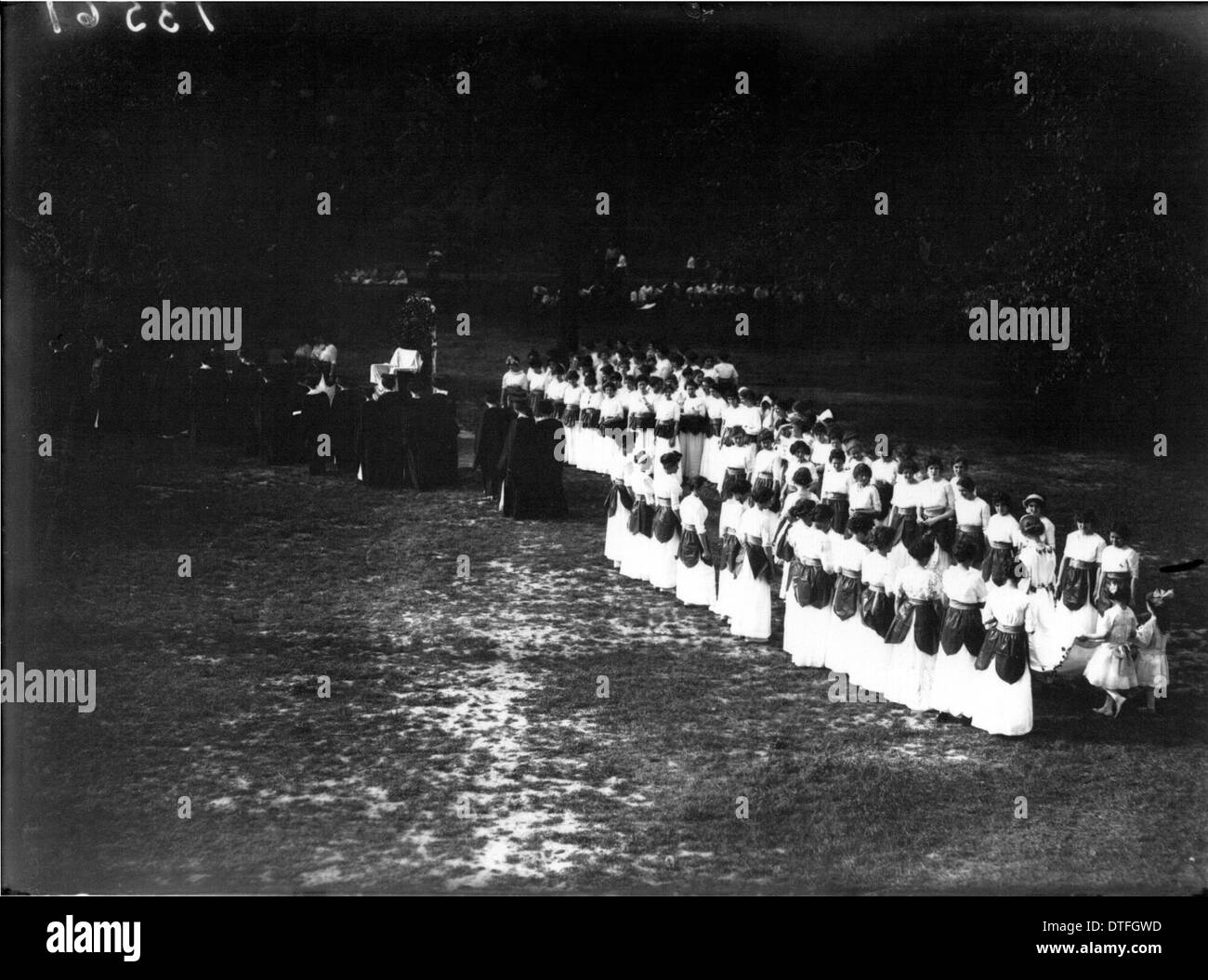 The 1914 May Day procession at Miami University showcases a vibrant ...